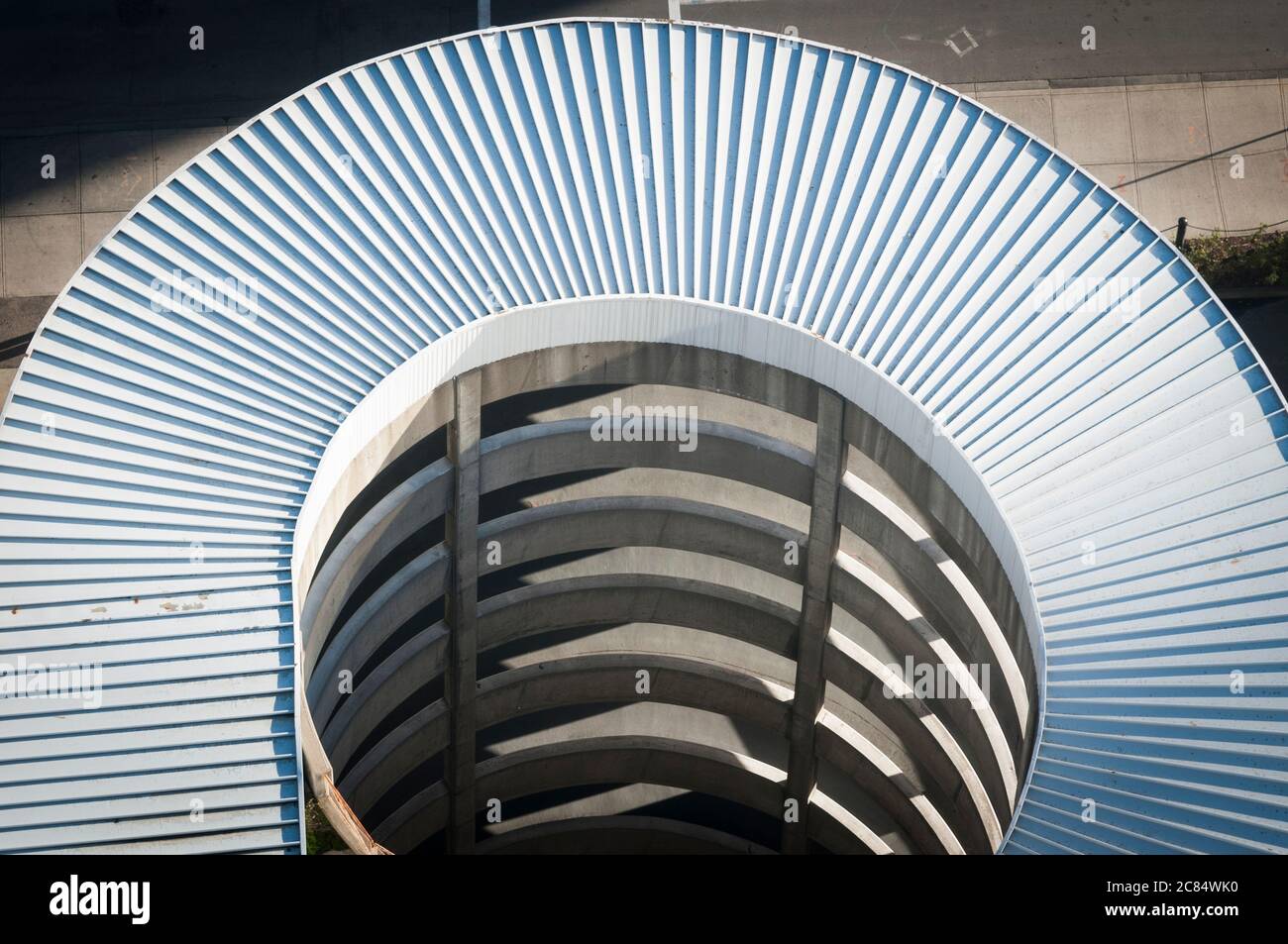 Spiral concrete ramp hi-res stock photography and images - Alamy