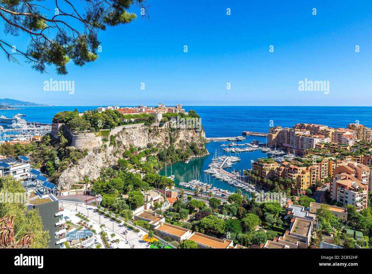 Panoramic view of prince's palace in Monte Carlo in a summer day ...