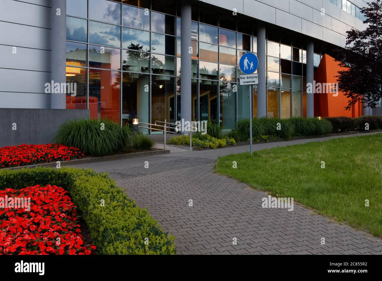 Headquarters of ING Bank in katowice Stock Photo - Alamy