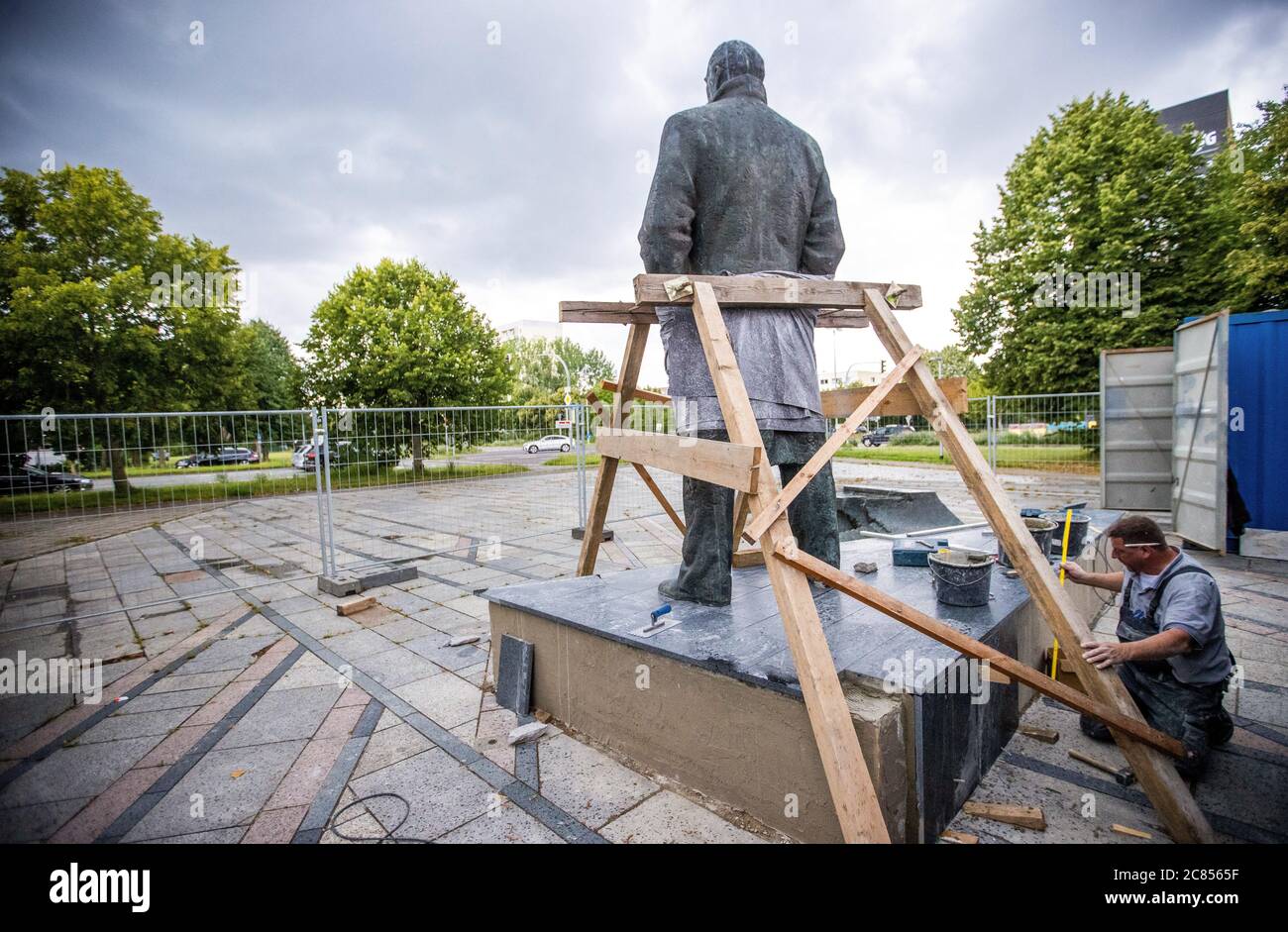 Ddr monuments colour bag history communism communist l hi-res stock ...