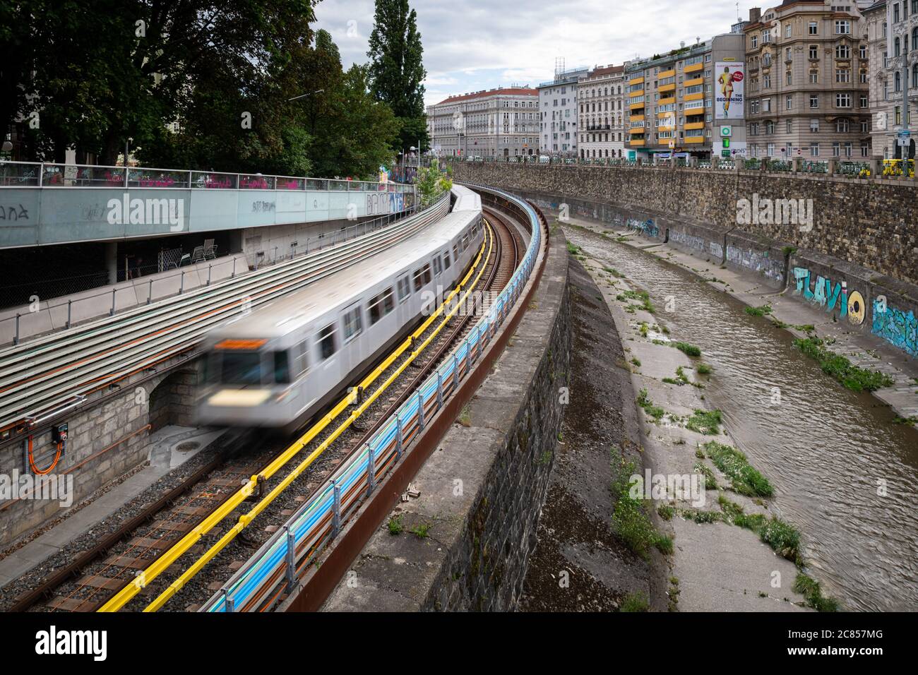 The u4 subway line hi-res stock photography and images - Alamy
