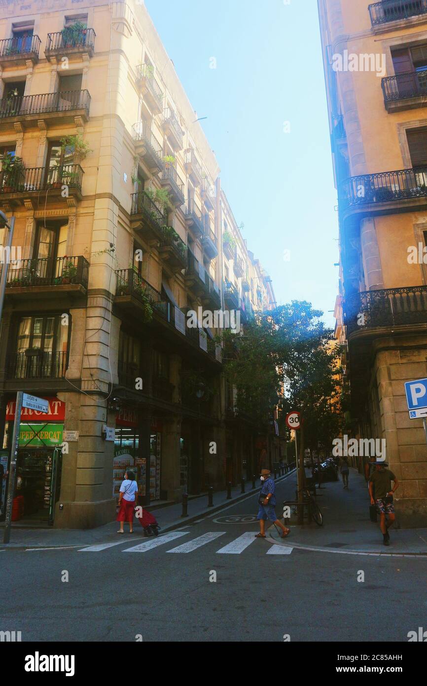Empty spanish street hi-res stock photography and images - Alamy