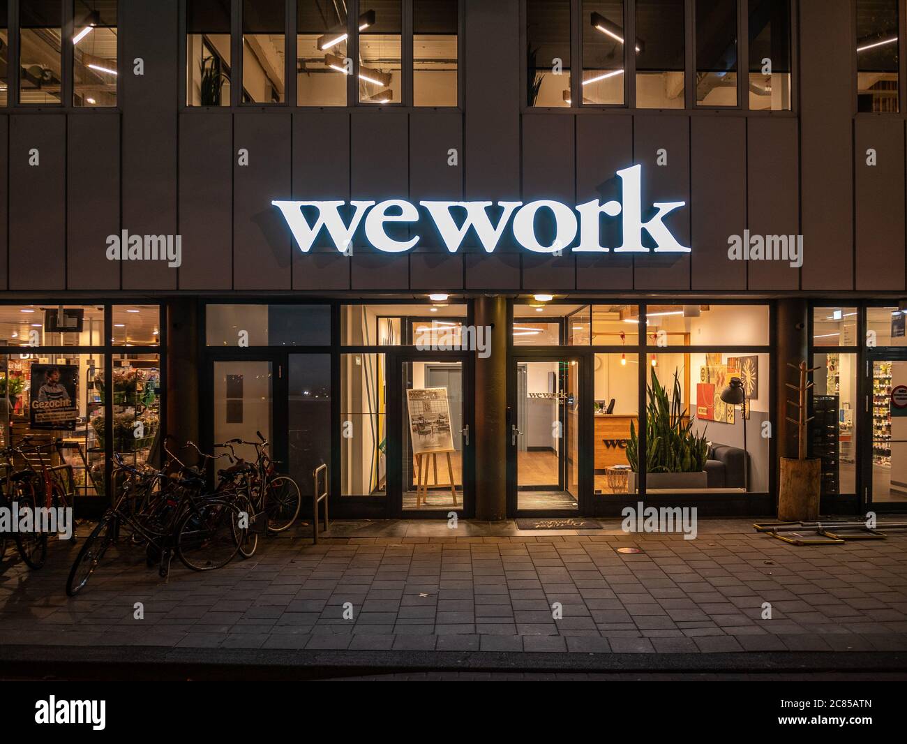 Wework logo hi-res stock photography and images - Alamy