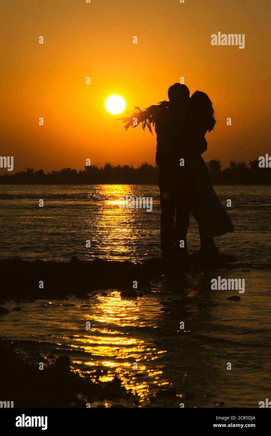 Love meeting hi-res stock photography and images - Alamy