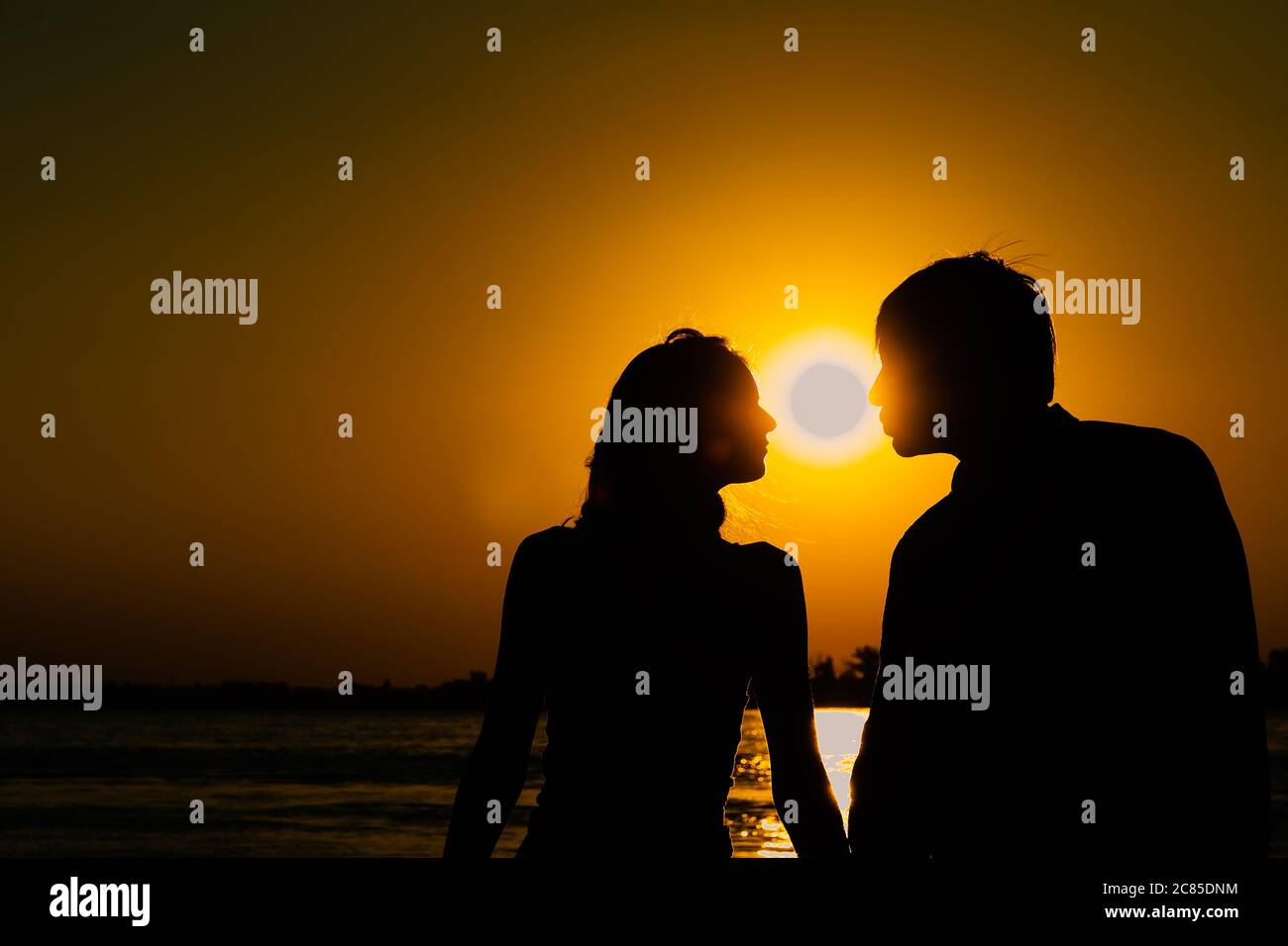 Meet the sunrise hi-res stock photography and images - Alamy