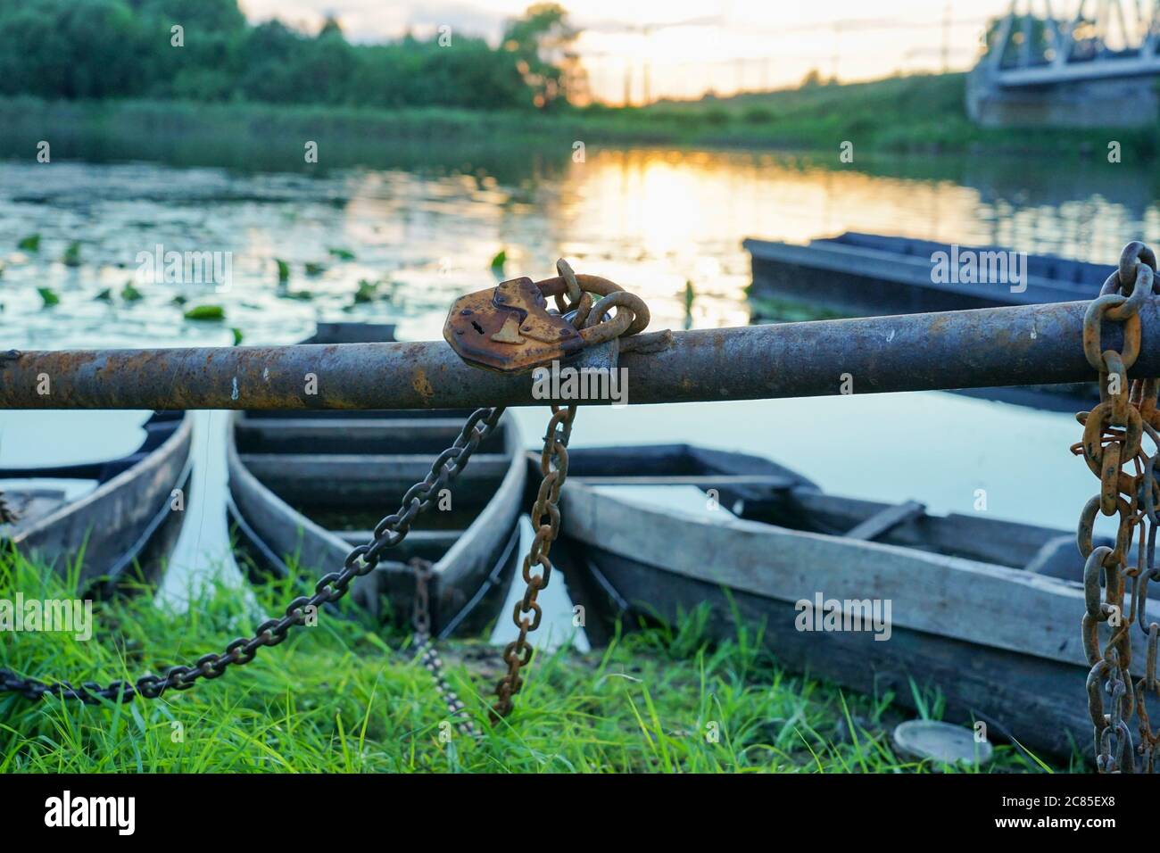Chain rail hi-res stock photography and images - Alamy