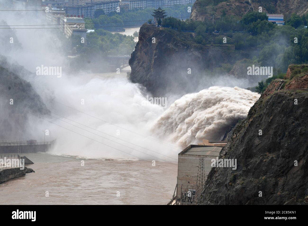 (200721) -- LANZHOU, July 21, 2020 (Xinhua) -- Photo taken on July 21 ...
