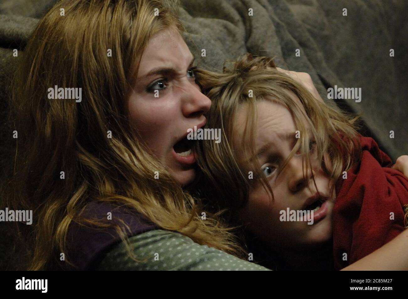 28 Weeks Later Year : 2007 UK Director : Juan Carlos Fresnadillo Imogen Poots, Mackintosh ...