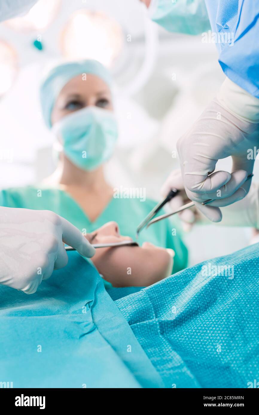Operation theater hi-res stock photography and images - Alamy