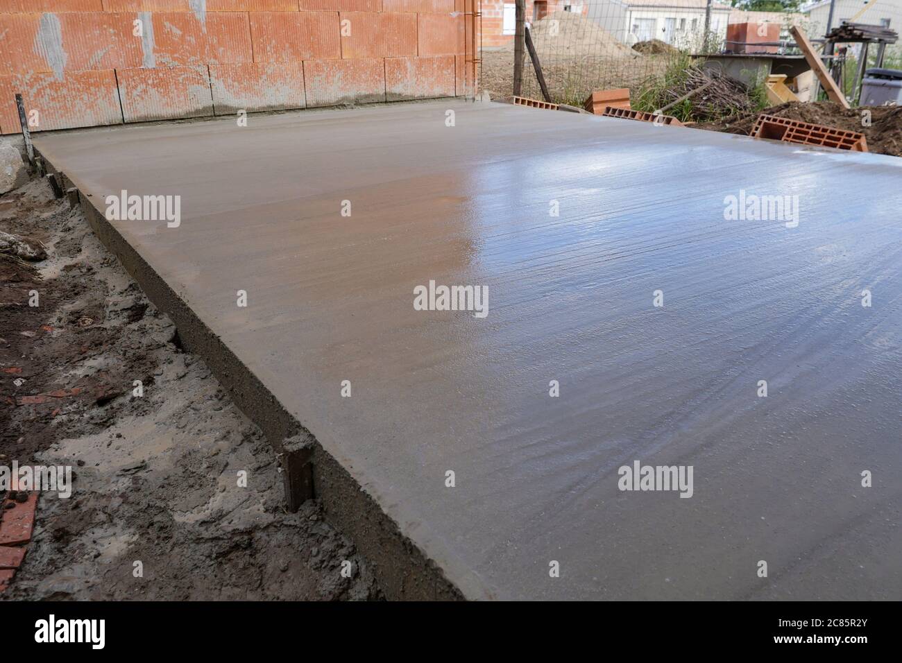 Leveling concrete hi-res stock photography and images - Alamy