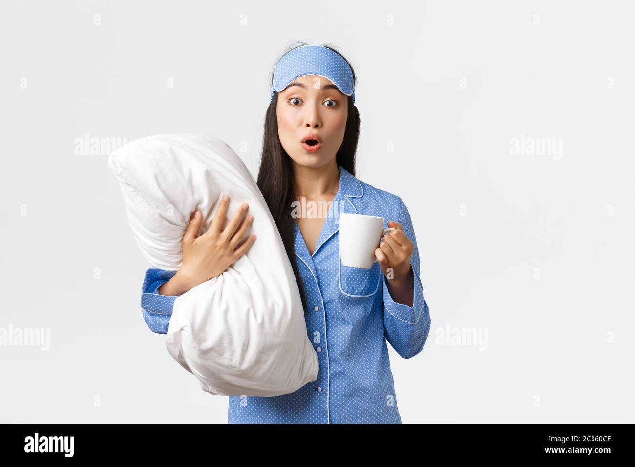 Girl in pyjama hi-res stock photography and images - Alamy