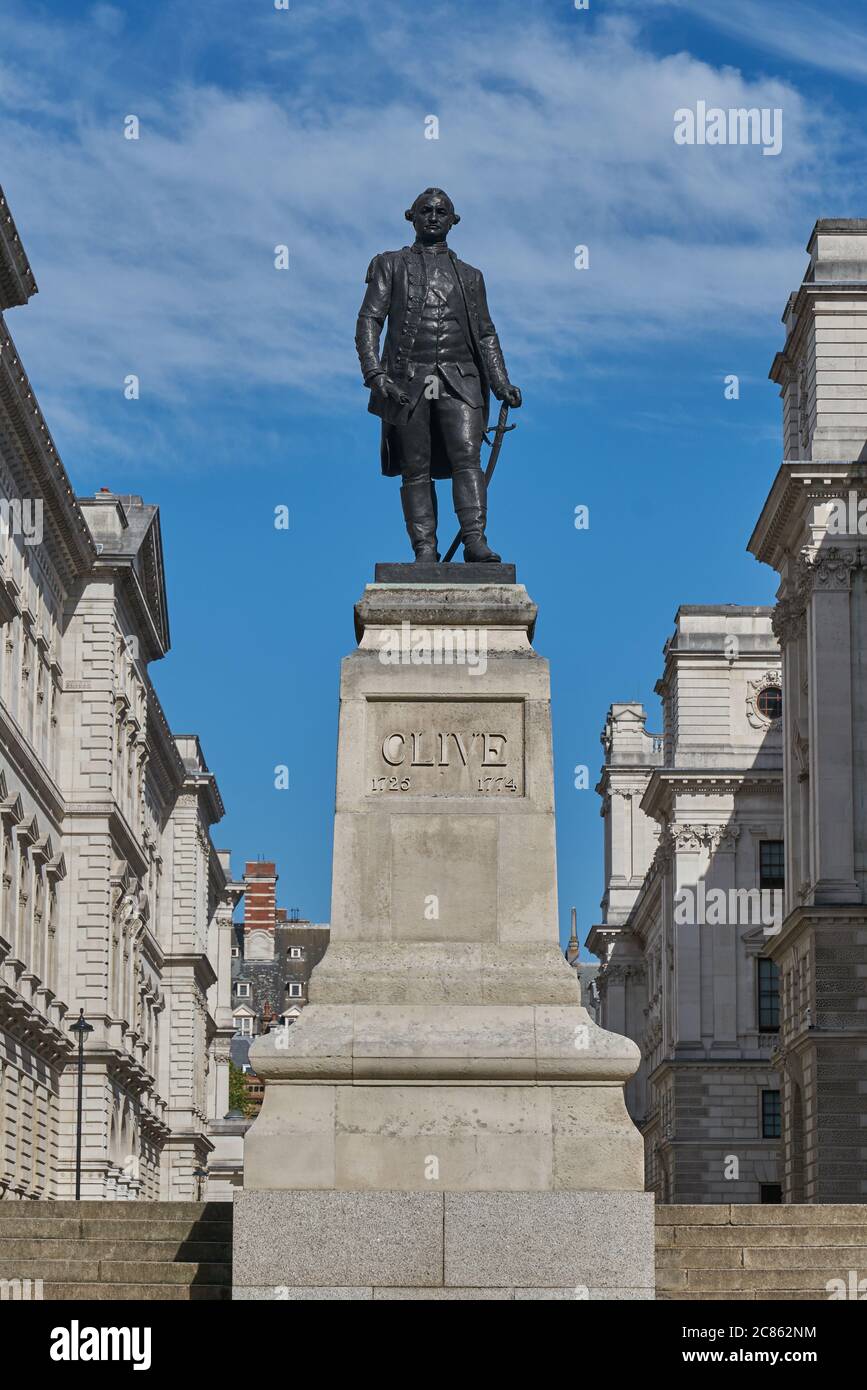 clive of india statue Stock Photo - Alamy