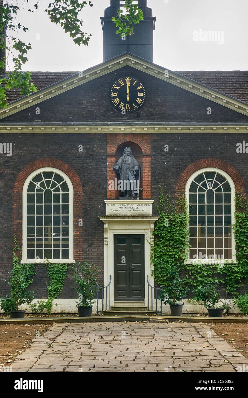 Geffrye museum statue hi-res stock photography and images - Alamy