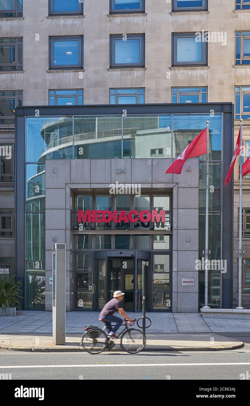 mediacom offices in london Stock Photo - Alamy