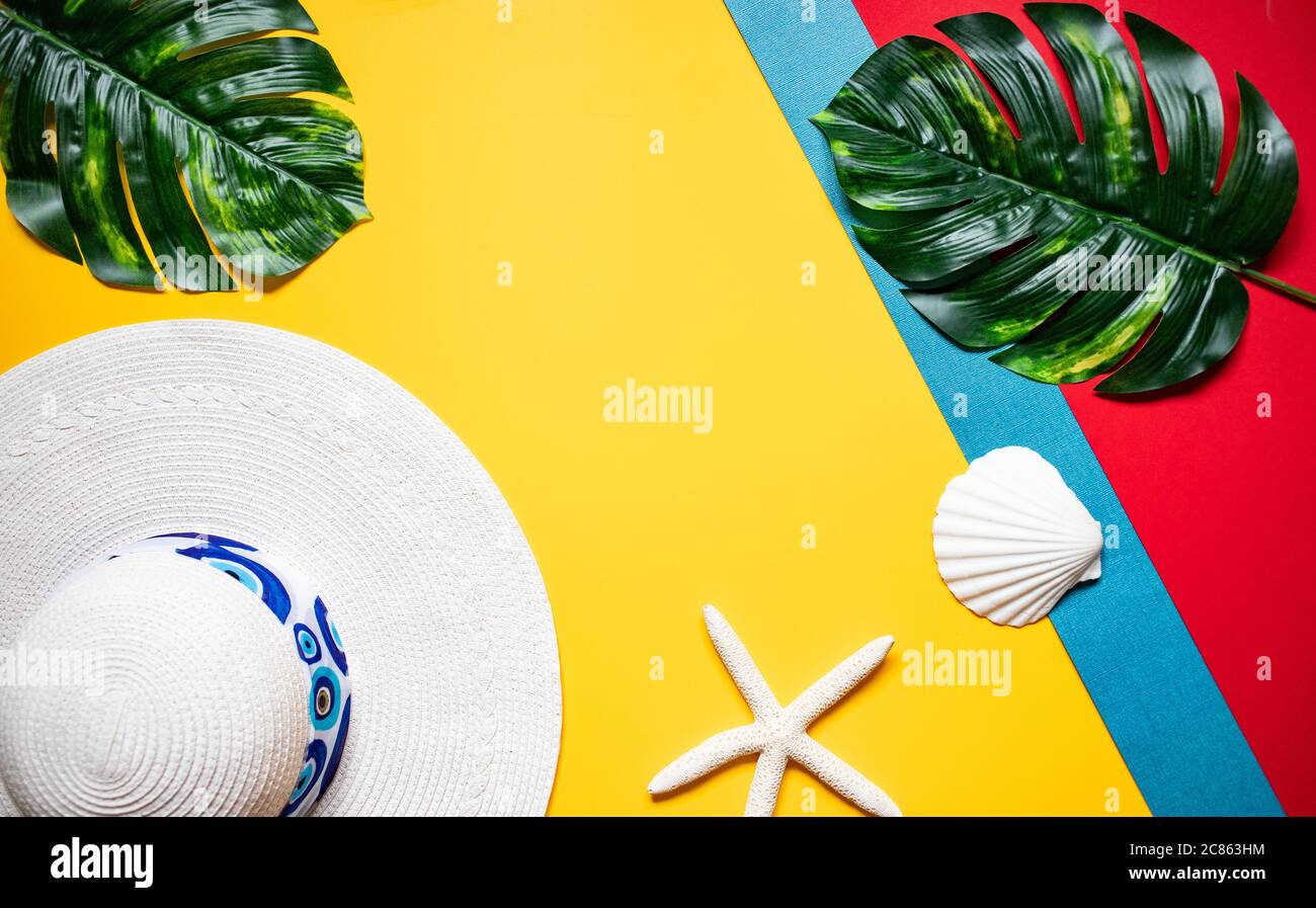 flat lay beach summer background beach holiday Stock Photo - Alamy