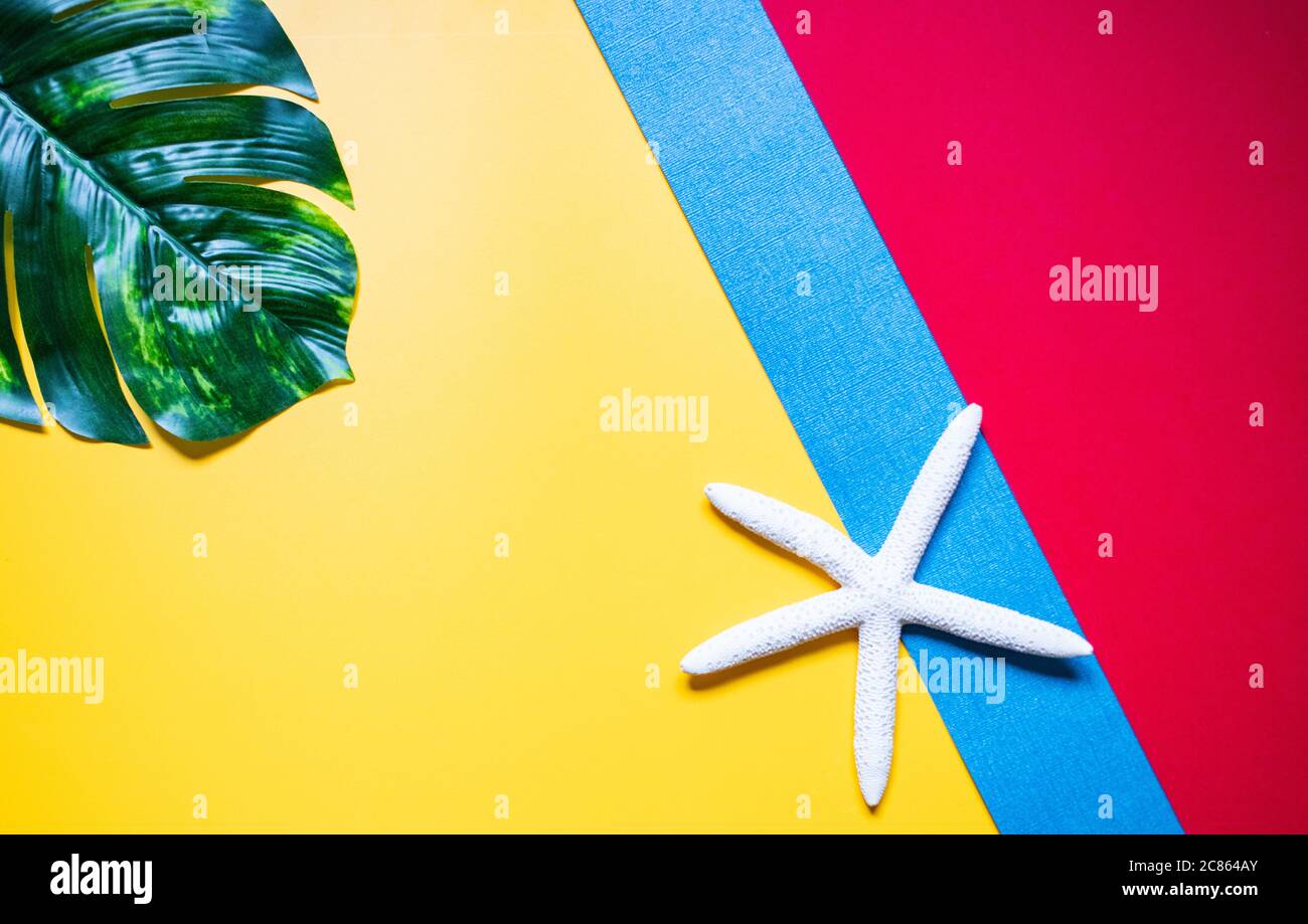 flat lay beach summer background beach holiday Stock Photo - Alamy