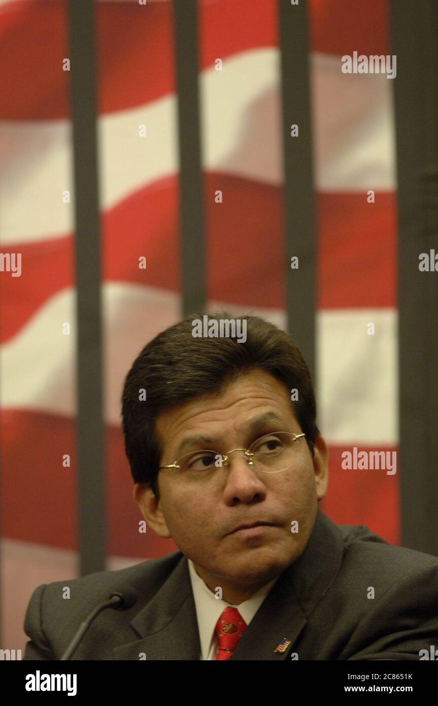 Alberto gonzales hi-res stock photography and images - Alamy