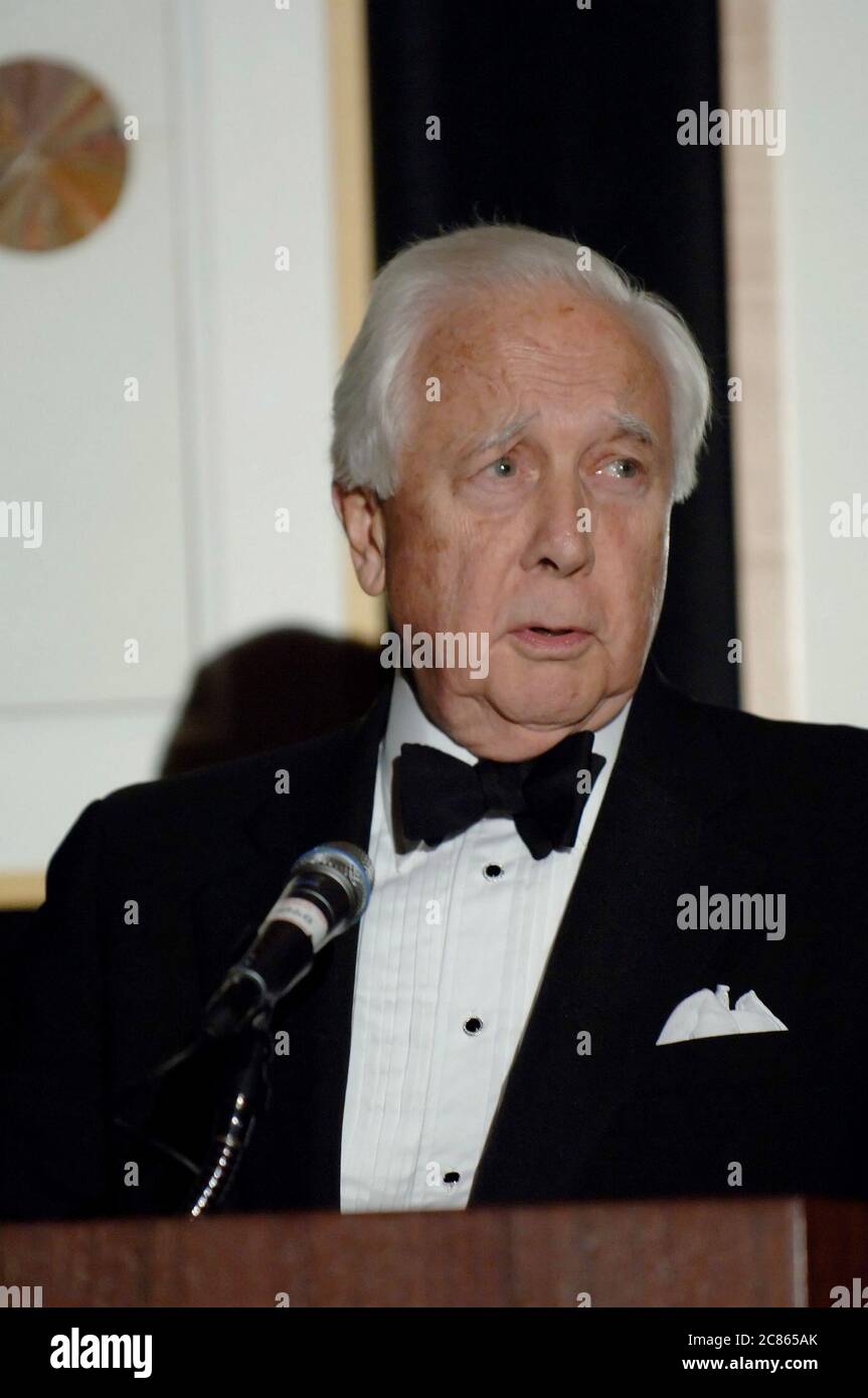 Pulitzer prize winning historian hi-res stock photography and images ...