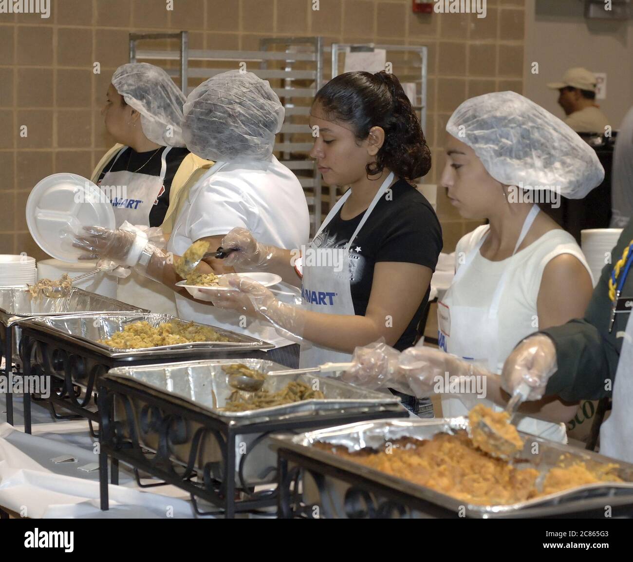 Homeless food line hi-res stock photography and images - Alamy