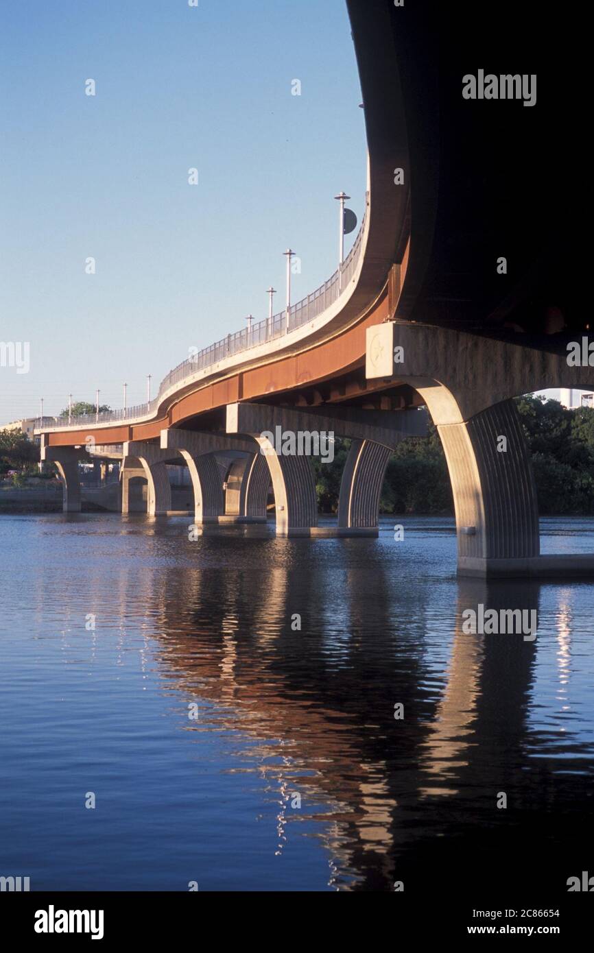 Austin Texas USA, 2005: Concrete supports for Pfluger Pedestrian Bridge ...