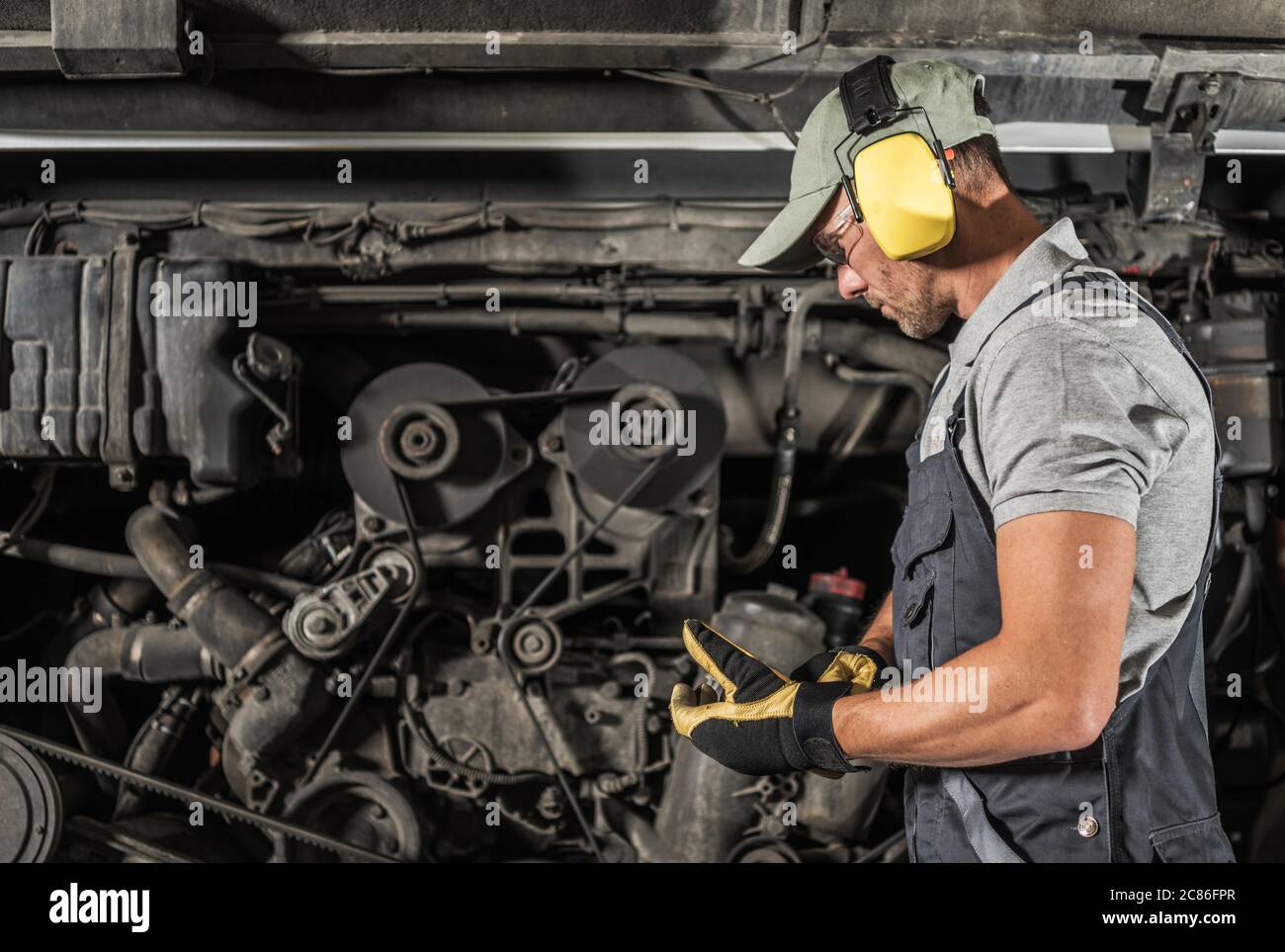 Bus engine hi-res stock photography and images - Alamy