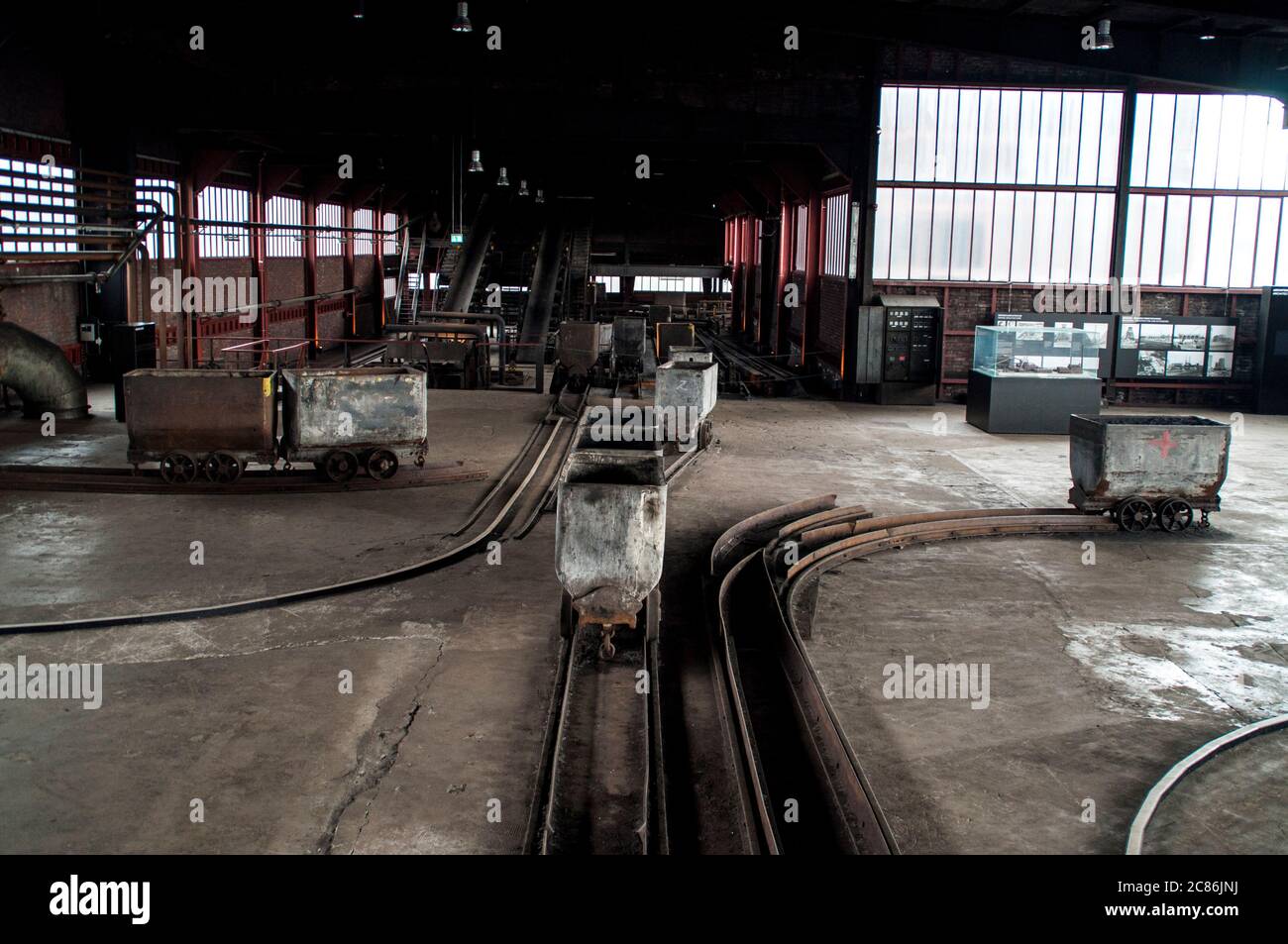 Mine carts hi-res stock photography and images - Alamy