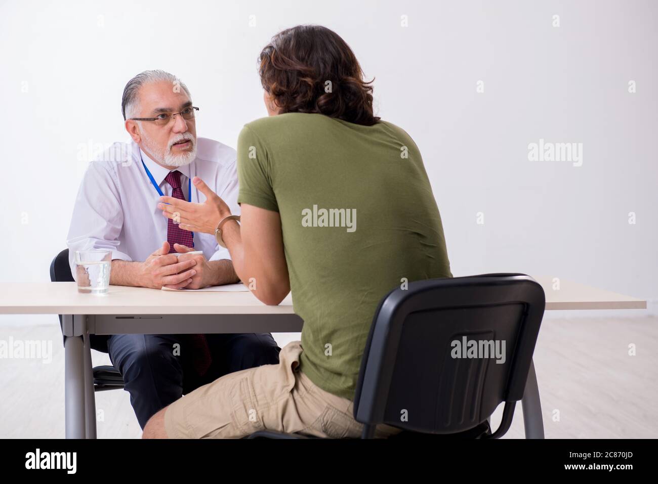 Jail inmate meeting with his lawyer hi-res stock photography and images ...