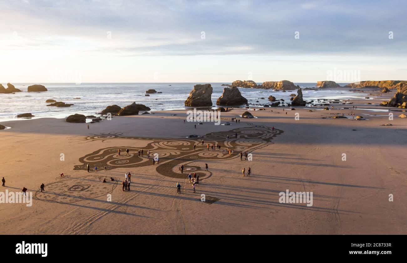 Bandon by the Sea, Oregon / USA - March 08 2020: People at sunset ...