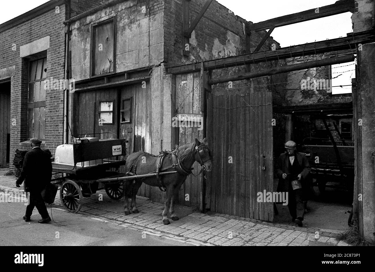 The rag trade 1960s hi-res stock photography and images - Alamy