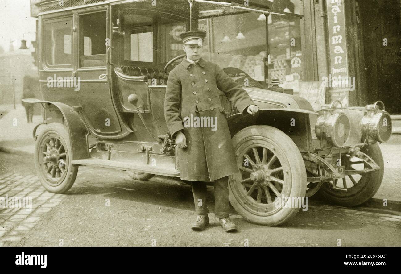 1910s taxi driver hi-res stock photography and images - Alamy