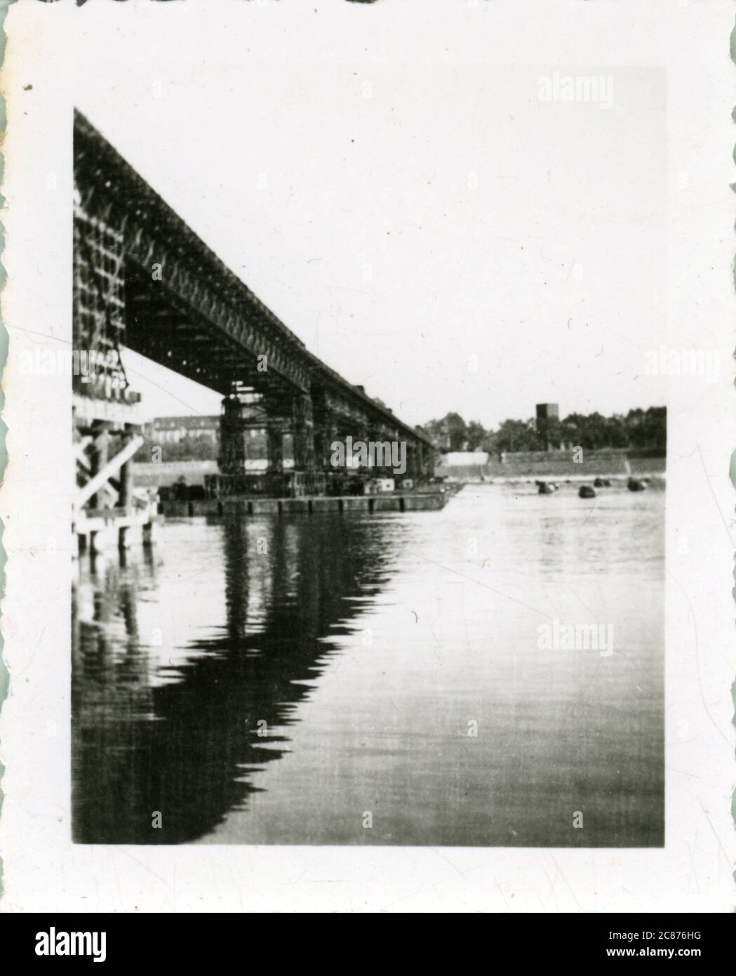 Royal engineers bridge second world war hi-res stock photography and ...