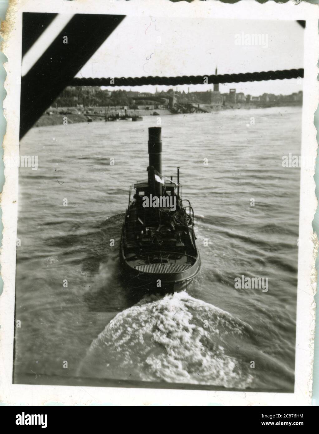 Building bridge ww2 hi-res stock photography and images - Alamy