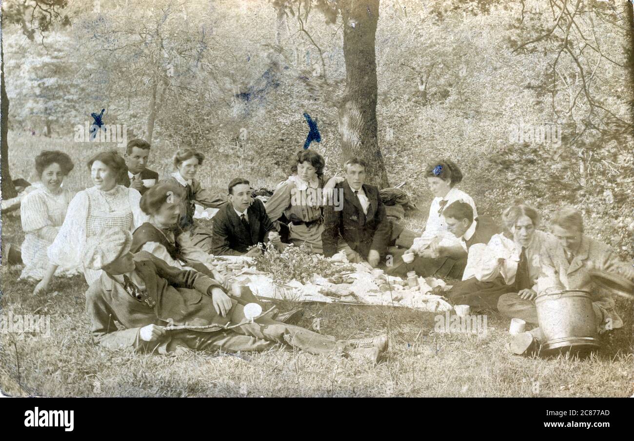 Edwardian hi-res stock photography and images - Alamy