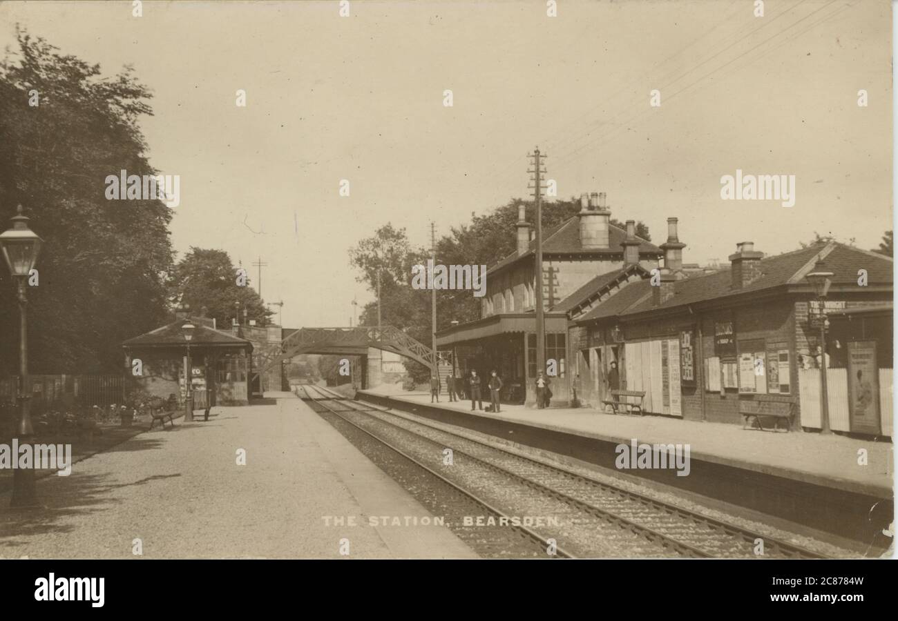 Dumbarton station hi-res stock photography and images - Alamy