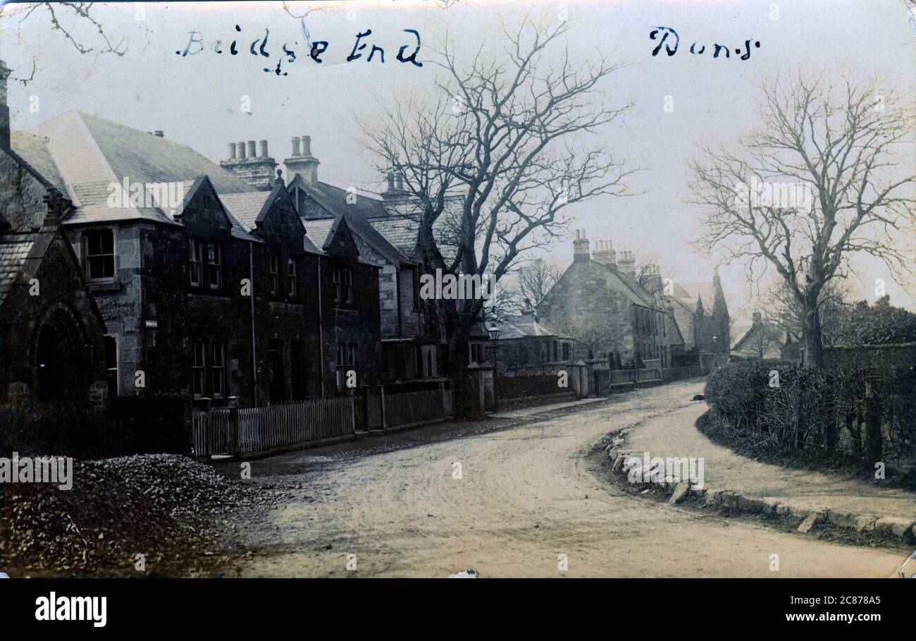 End to end hi-res stock photography and images - Alamy