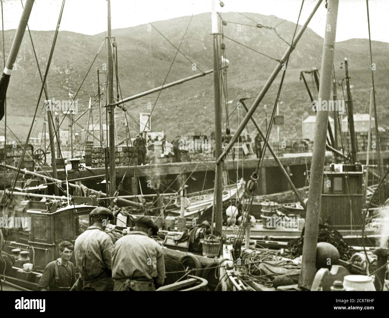 Fishing boats 1900s hi-res stock photography and images - Alamy