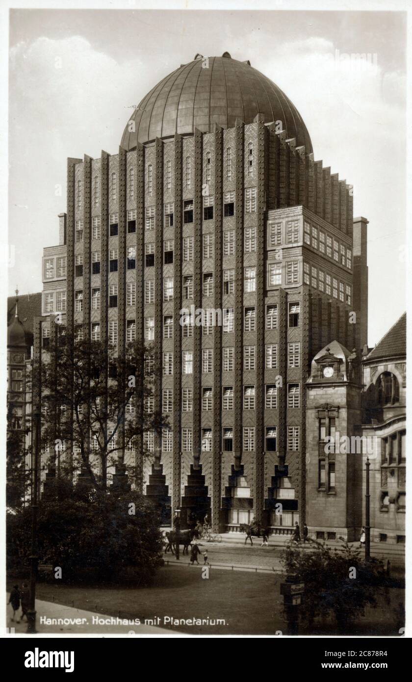 Anzeiger-Hochhaus in Hannover, Germany with rooftop Planetarium ...