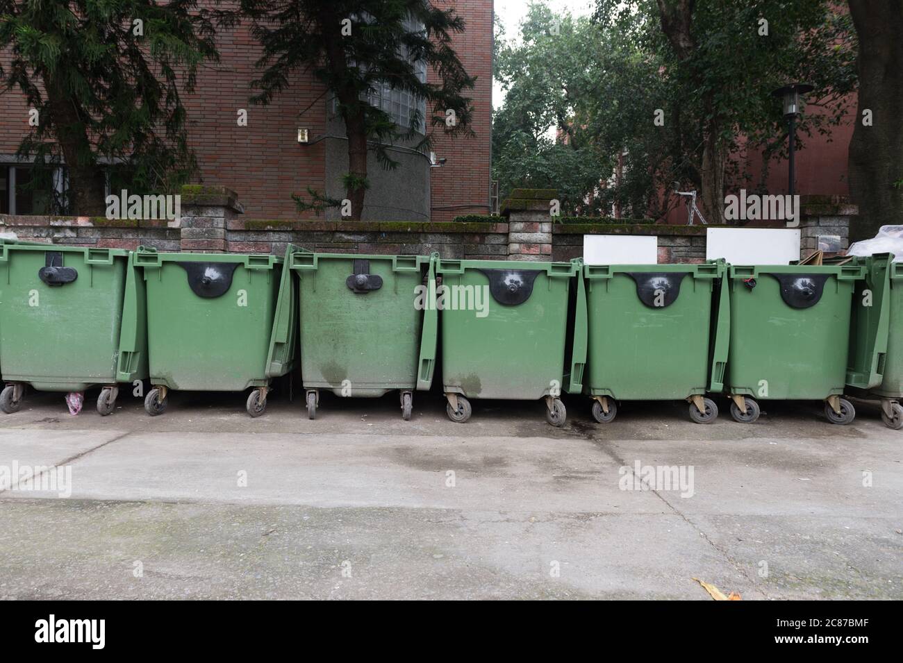 city trash cans Stock Photo - Alamy