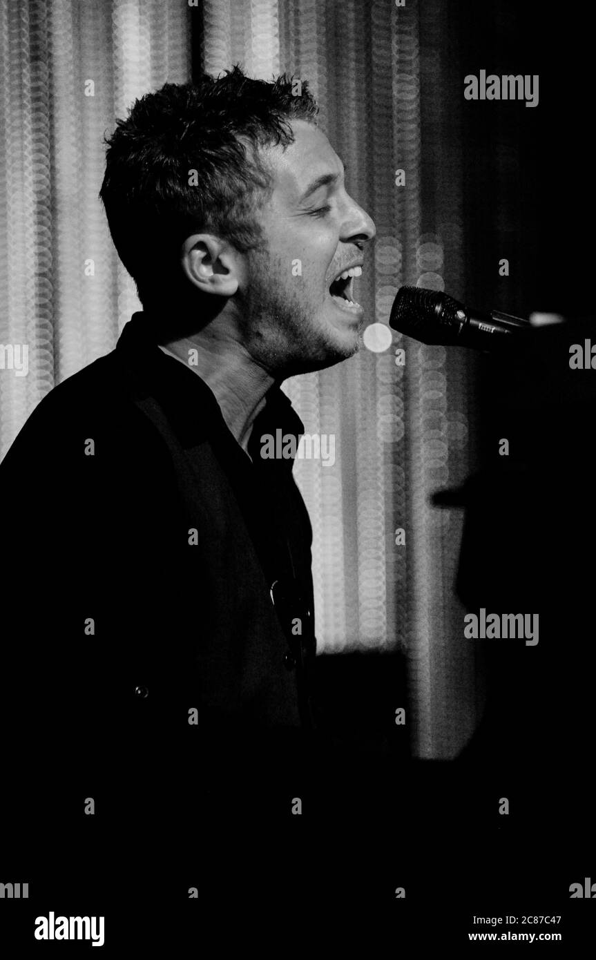 Onerepublic Black and White Stock Photos & Images - Alamy