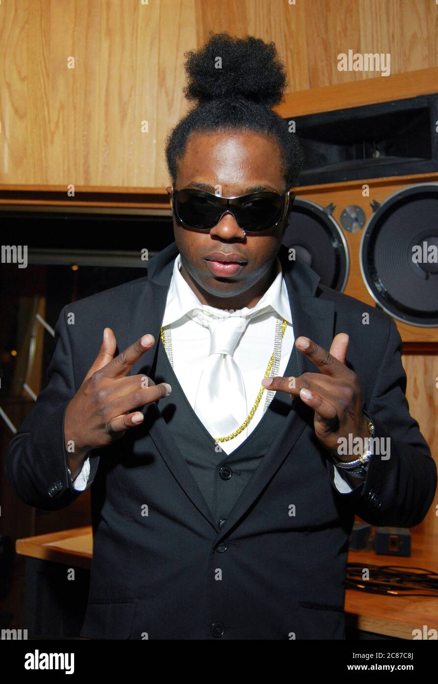 Noel fisher hi-res stock photography and images - Alamy