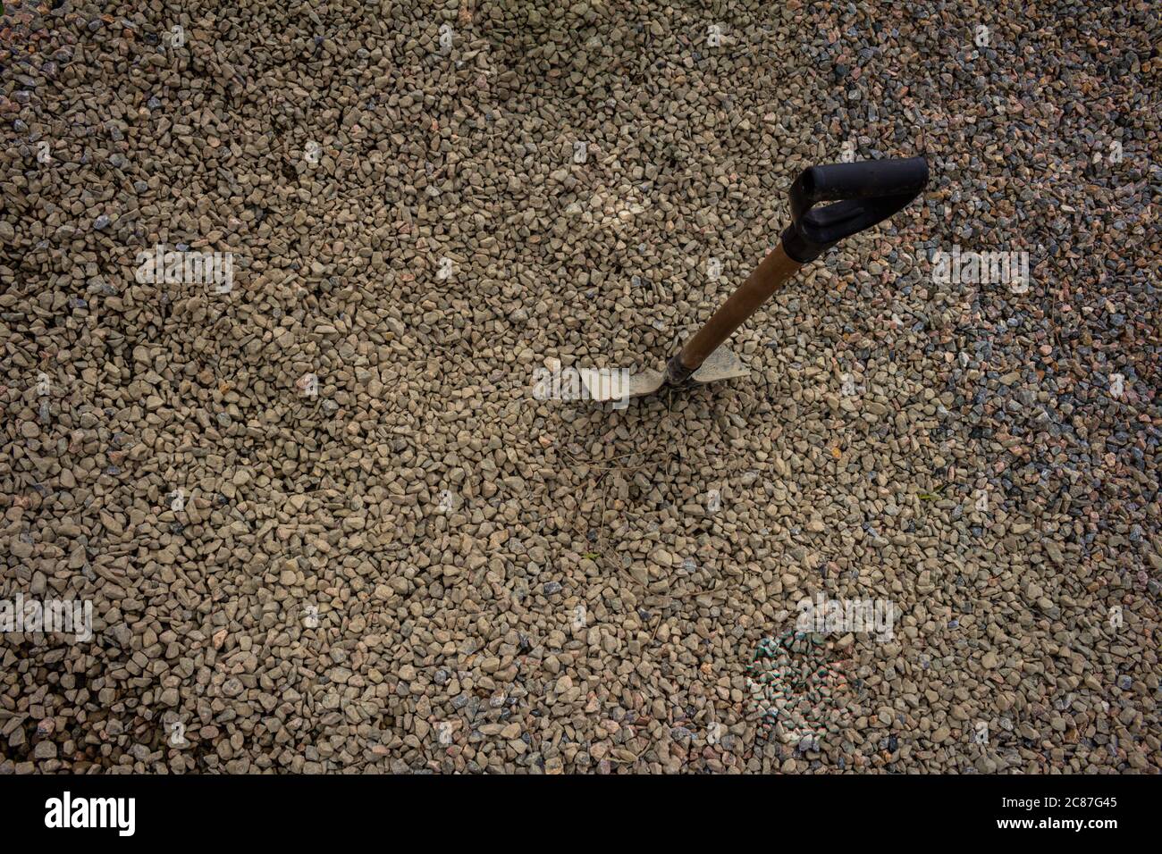 Small broken stones used for construction. Natural material for columns ...