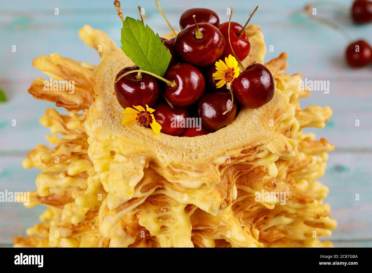 Lithuanian tree cake šakotis hi-res stock photography and images - Alamy