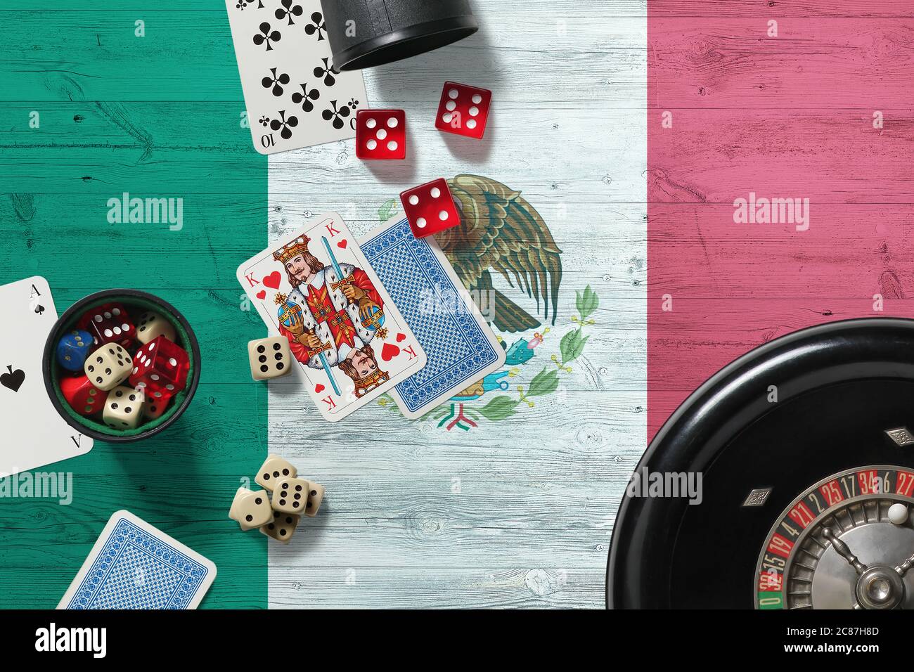 Mexican flag in heart shape hi-res stock photography and images - Alamy