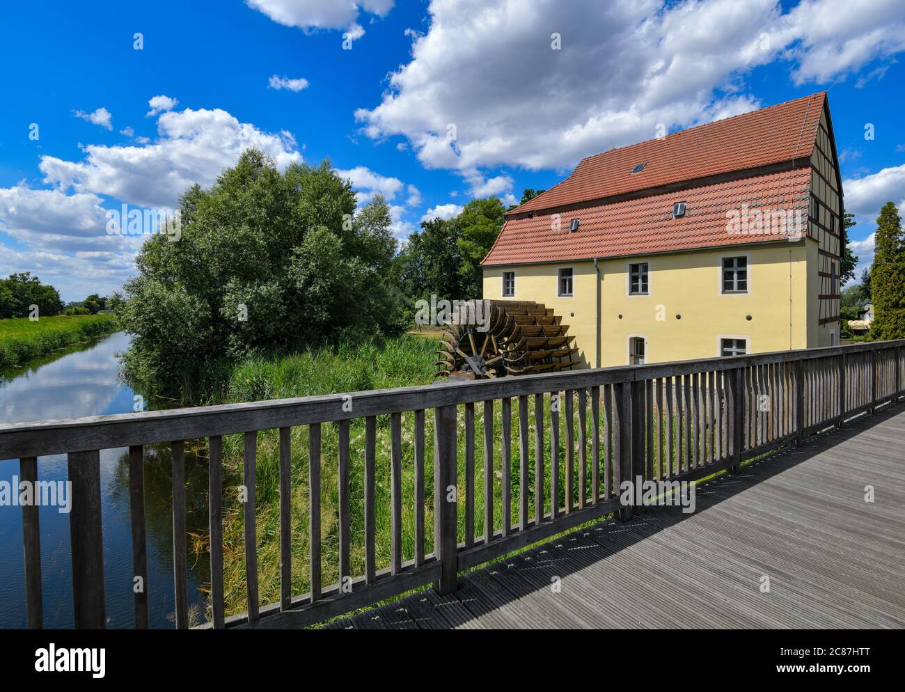 Schwarze elster hi-res stock photography and images - Alamy