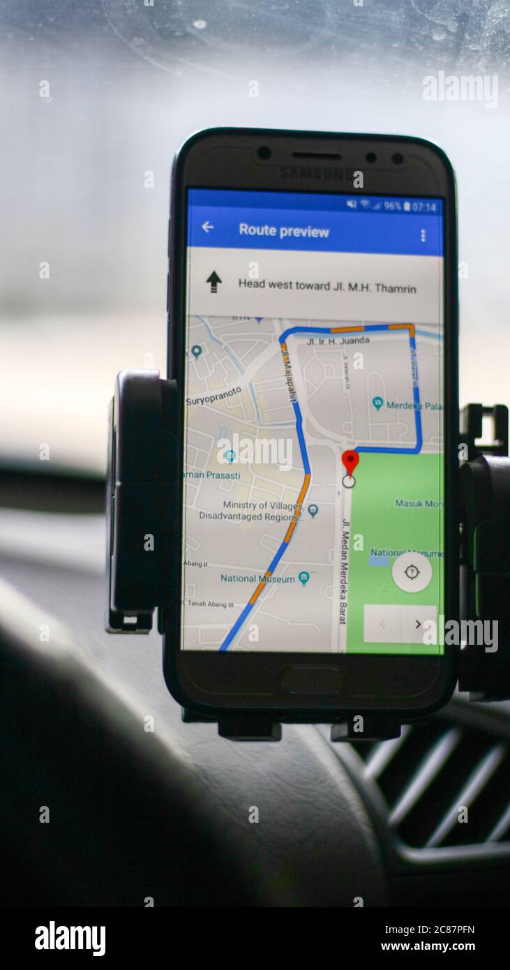 Positioning maps hi-res stock photography and images - Alamy