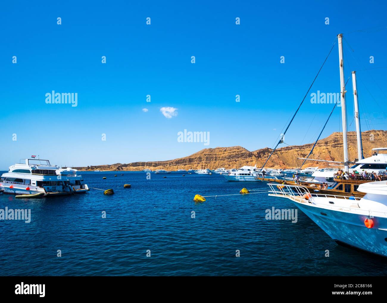 Gorgeous seaside hi-res stock photography and images - Alamy