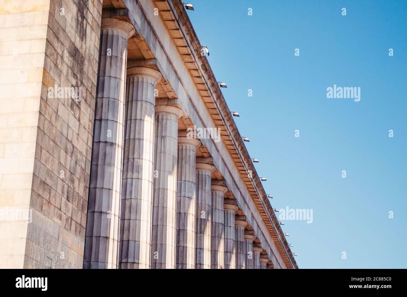 Big columns hi-res stock photography and images - Alamy