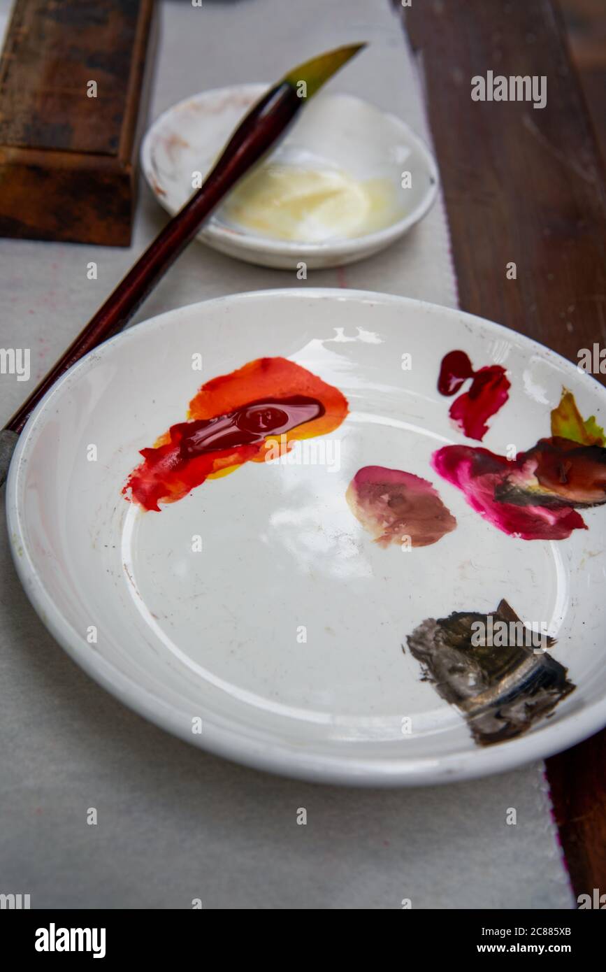Chinese painting equipment, color palette, paint palette Stock Photo ...
