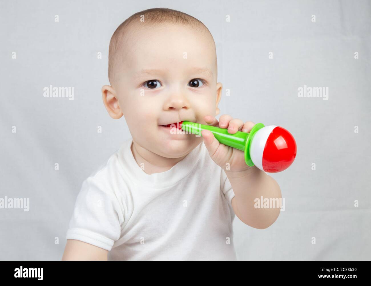 Baby close mouth hi-res stock photography and images - Alamy