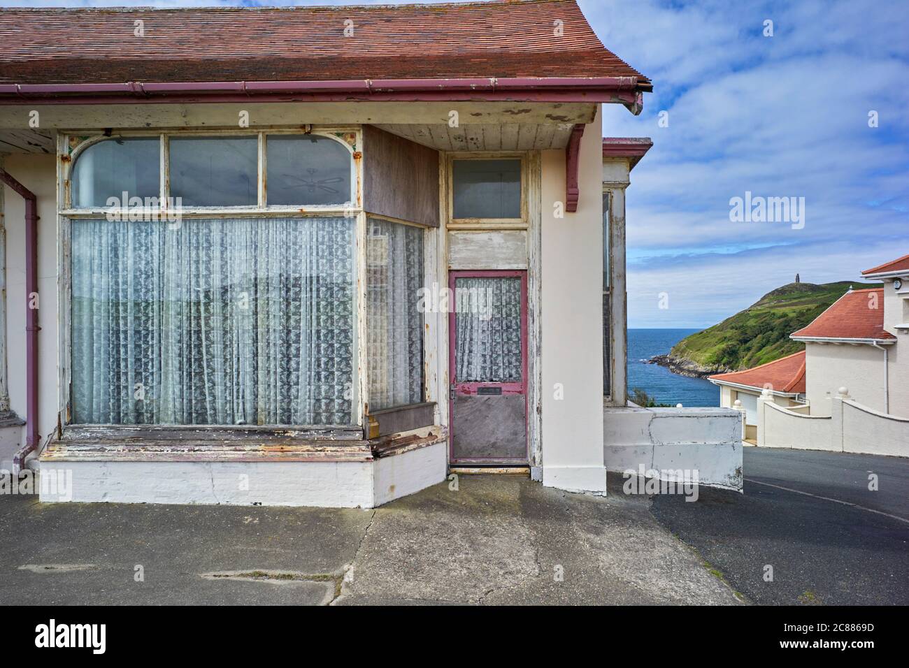 Old run down shop in hi-res stock photography and images - Alamy